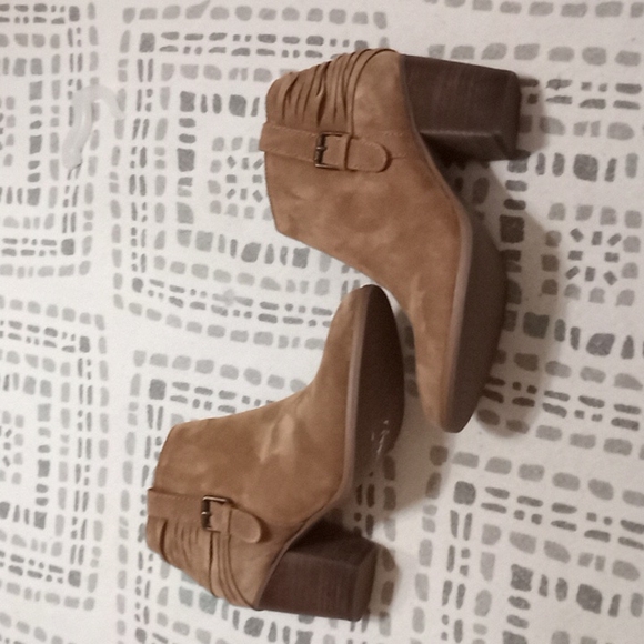 Franco Fortini | Shoes | Franco Fortini Briana Ankle Boots Sz8 | Poshmark